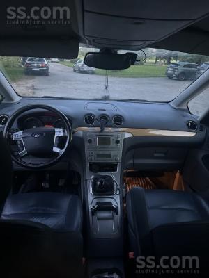 Ford Galaxy 2006 in Riga, with an engine capacity of 1.80 L and mileage of 390 thousand km for 2190 €, photo 7 on AUTOMOTO.COM.LV