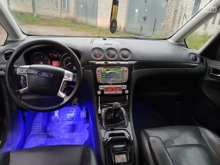 Ford Galaxy 2006 in Radviliskis, with an engine capacity of 2.00 L and mileage of 237 thousand km for 2350 €, photo 9 on AUTOMOTO.COM.LV