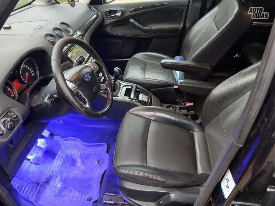 Ford Galaxy 2006 in Radviliskis, with an engine capacity of 2.00 L and mileage of 237 thousand km for 2350 €, photo 10 on AUTOMOTO.COM.LV