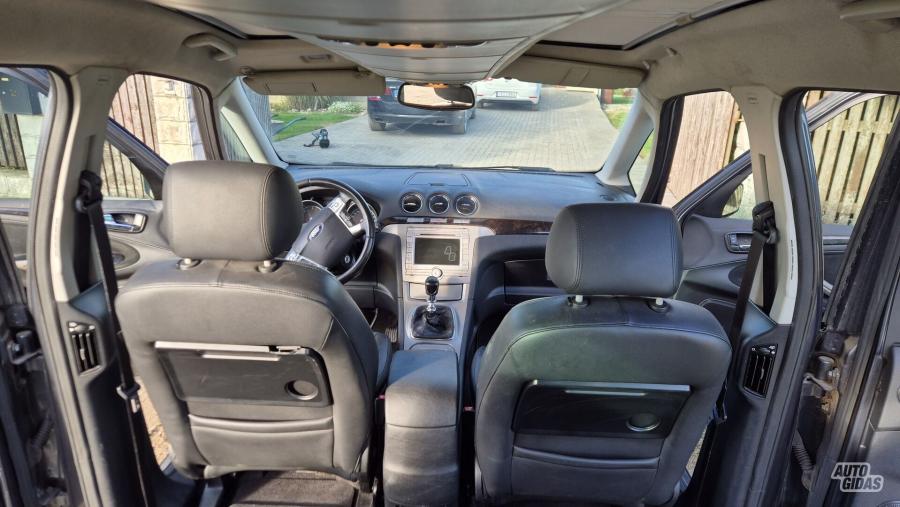 Ford Galaxy 2006 in Kaunas, with an engine capacity of 2.00 L and mileage of 280 thousand km for 2000 €, photo 12 on AUTOMOTO.COM.LV