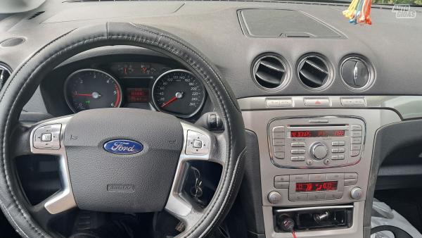 Ford Galaxy 2007 in Vilnius, with an engine capacity of 1.80 L and mileage of 327 thousand km for 2480 €, photo 1 on AUTOMOTO.COM.LV