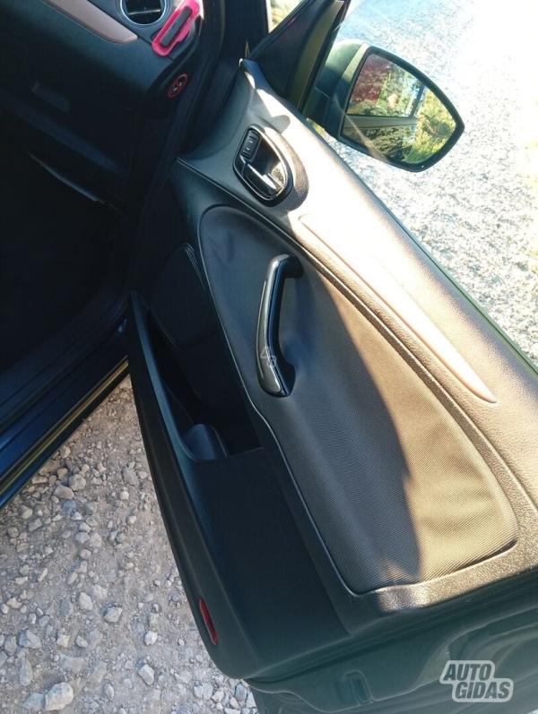 Ford Galaxy 2007 in Marijampole, with an engine capacity of 2.00 L and mileage of 300 thousand km for 3800 €, photo 9 on AUTOMOTO.COM.LV