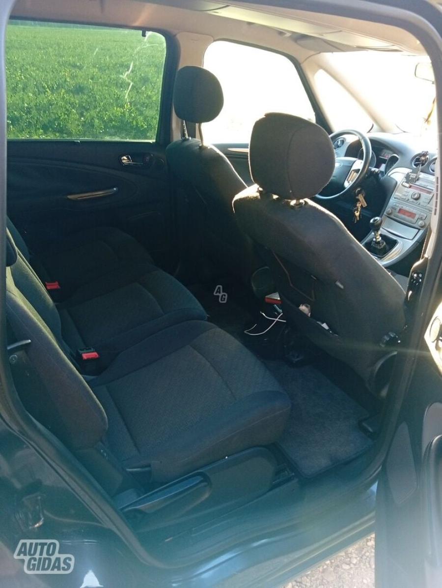 Ford Galaxy 2007 in Marijampole, with an engine capacity of 2.00 L and mileage of 300 thousand km for 3800 €, photo 12 on AUTOMOTO.COM.LV