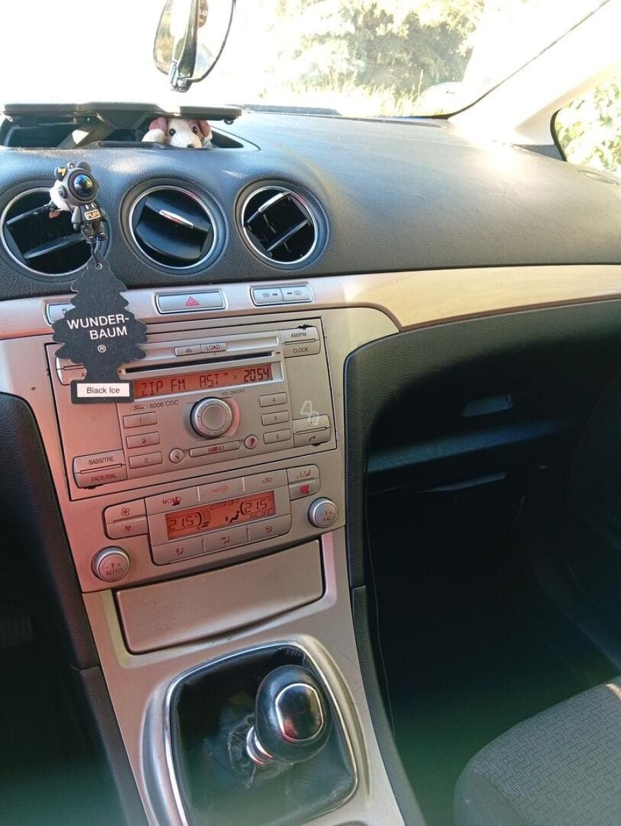 Ford Galaxy 2007 in Marijampole, with an engine capacity of 2.00 L and mileage of 300 thousand km for 3800 €, photo 18 on AUTOMOTO.COM.LV