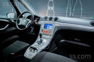 Ford Galaxy 2008 Rīga, ar dzinēja tilpumu 2.00 L un nobraukumu 297 tūkst. km par 4490 €, foto 12 vietnē AUTOMOTO.COM.LV