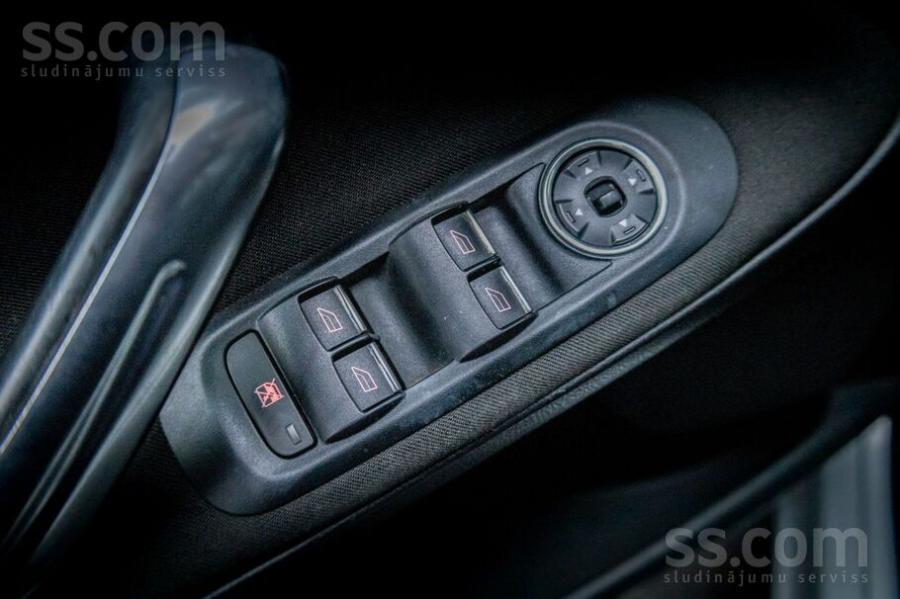 Ford Galaxy 2008 Rīga, ar dzinēja tilpumu 2.00 L un nobraukumu 297 tūkst. km par 4490 €, foto 14 vietnē AUTOMOTO.COM.LV