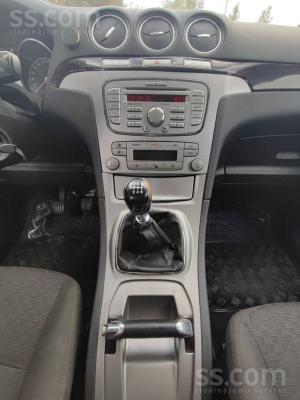 Ford Galaxy 2008 in Saldus, with an engine capacity of 1.80 L and mileage of 321 thousand km for 2700 €, photo 22 on AUTOMOTO.COM.LV