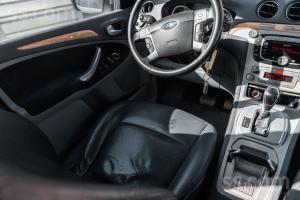 Ford Galaxy 2009 Rīga, ar dzinēja tilpumu 2.00 L un nobraukumu 298 tūkst. km par 2700 €, foto 7 vietnē AUTOMOTO.COM.LV