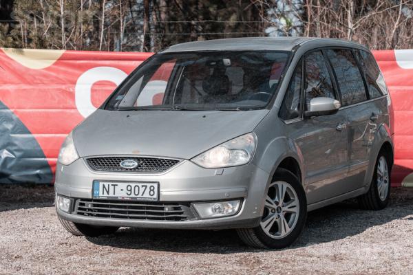 Ford Galaxy 2009 Rīga, ar dzinēja tilpumu 2.00 L un nobraukumu 298 tūkst. km par 2600 €, foto 1 vietnē AUTOMOTO.COM.LV