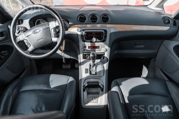 Ford Galaxy 2009 Rīga, ar dzinēja tilpumu 2.00 L un nobraukumu 298 tūkst. km par 2600 €, foto 5 vietnē AUTOMOTO.COM.LV