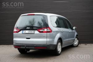 Ford Galaxy 2009 Rīga, ar dzinēja tilpumu 2.00 L un nobraukumu 276 tūkst. km par 5990 €, foto 4 vietnē AUTOMOTO.COM.LV