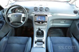 Ford Galaxy 2009 in Riga, with an engine capacity of 2.00 L and mileage of 290 thousand km for 4750 €, photo 4 on AUTOMOTO.COM.LV