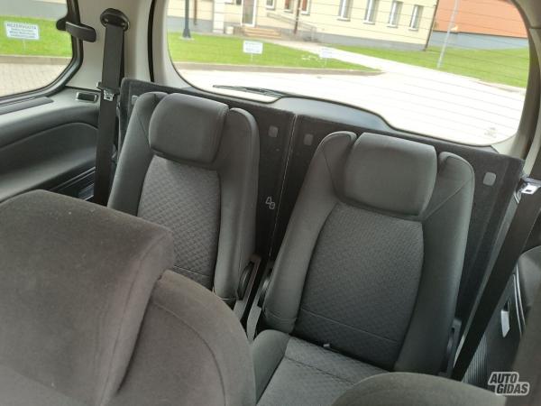 Ford Galaxy 2009 Šakiai, ar dzinēja tilpumu 2.00 L un nobraukumu 383 tūkst. km par 2900 €, foto 9 vietnē AUTOMOTO.COM.LV