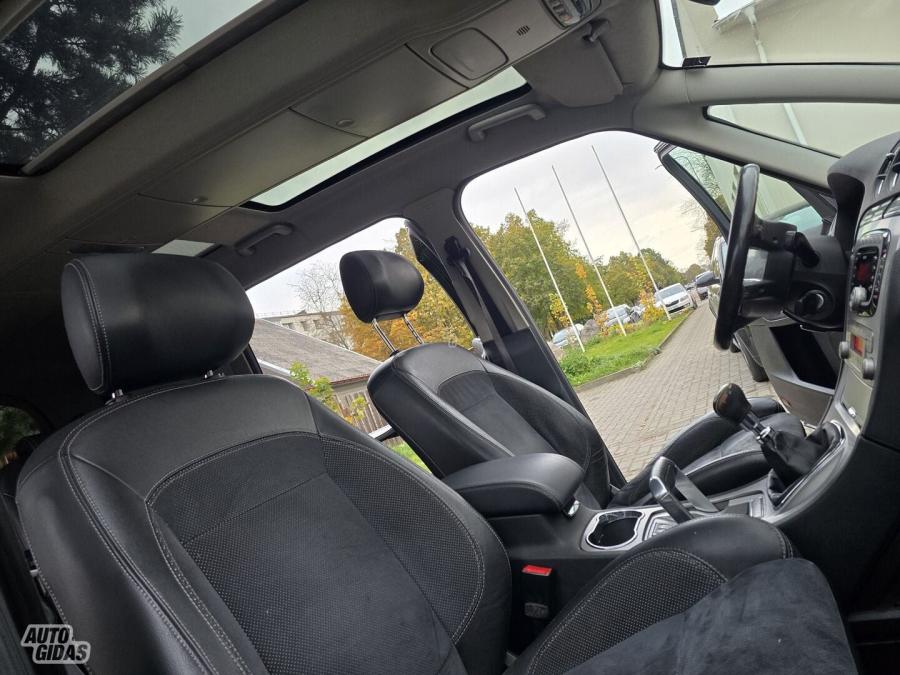 Ford Galaxy 2009 in Radviliskis, with an engine capacity of 2.20 L and mileage of 383 thousand km for 2850 €, photo 11 on AUTOMOTO.COM.LV