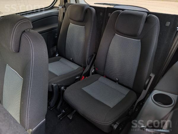 Ford Galaxy 2011 in Jurmala, with an engine capacity of 2.00 L and mileage of 0 thousand km for 5990 €, photo 10 on AUTOMOTO.COM.LV