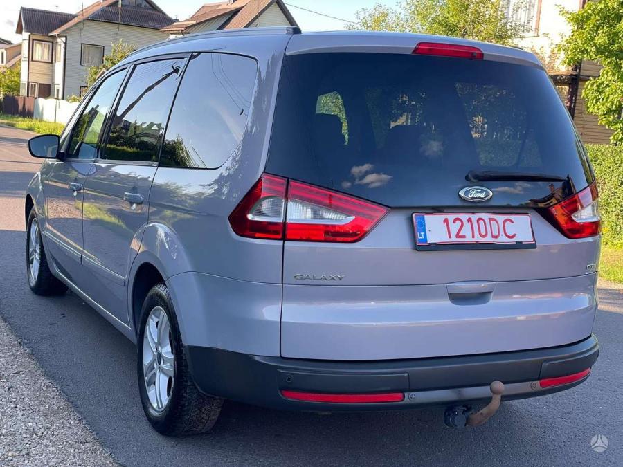 Ford Galaxy 2011 in Panevezys, with an engine capacity of 2.00 L and mileage of 263 thousand km for 4600 €, photo 4 on AUTOMOTO.COM.LV