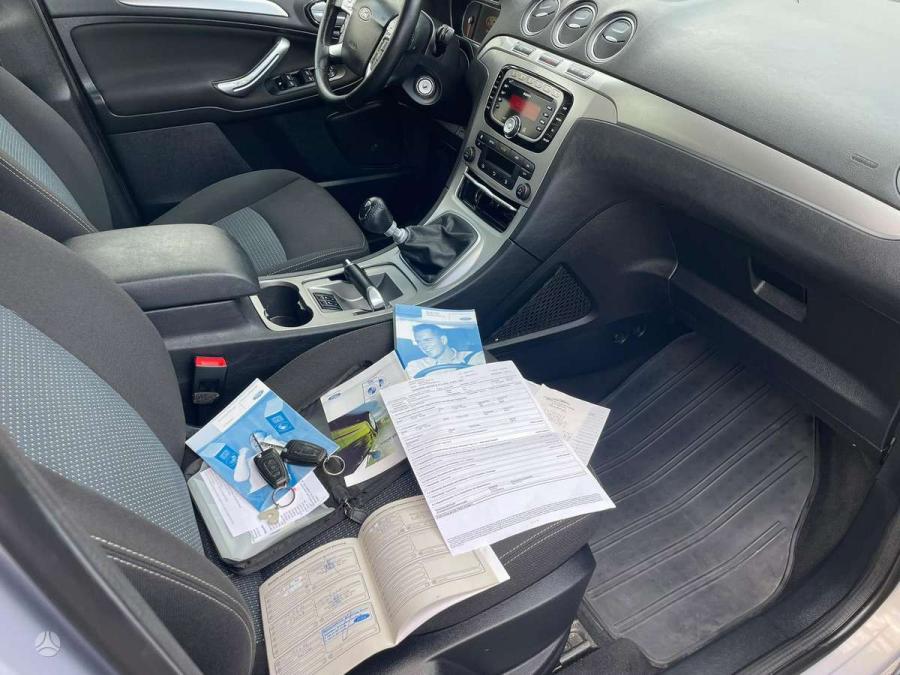 Ford Galaxy 2011 in Panevezys, with an engine capacity of 2.00 L and mileage of 263 thousand km for 4600 €, photo 9 on AUTOMOTO.COM.LV