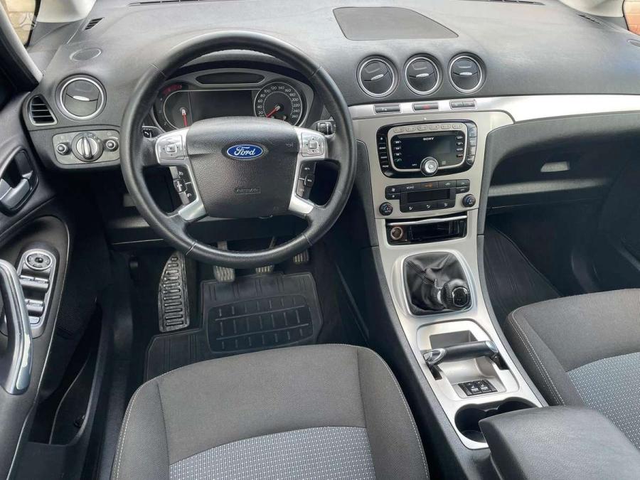 Ford Galaxy 2011 in Panevezys, with an engine capacity of 2.00 L and mileage of 263 thousand km for 4600 €, photo 11 on AUTOMOTO.COM.LV