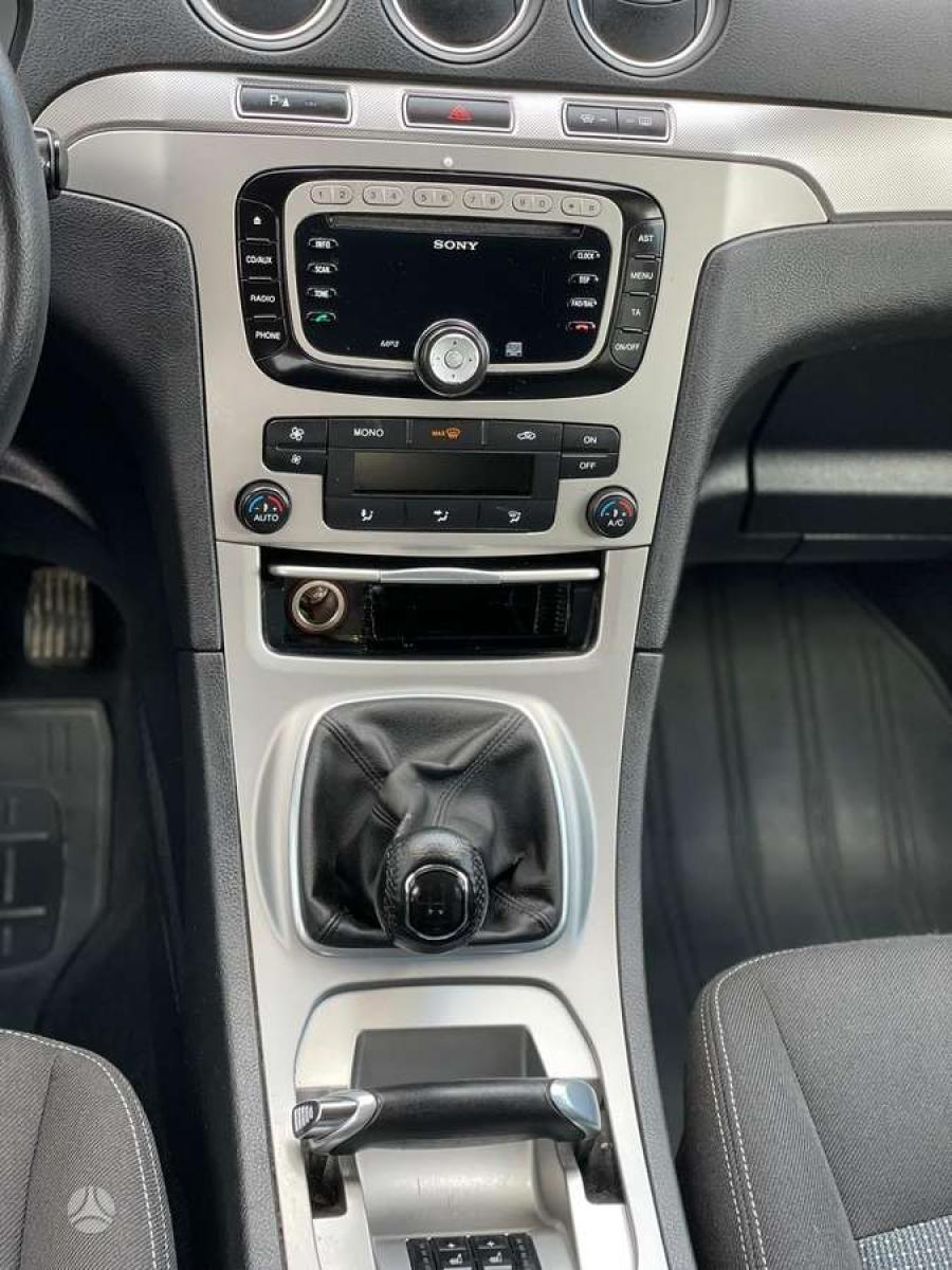 Ford Galaxy 2011 in Panevezys, with an engine capacity of 2.00 L and mileage of 263 thousand km for 4600 €, photo 14 on AUTOMOTO.COM.LV