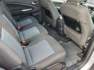 Ford Galaxy 2011 in Panevezys, with an engine capacity of 2.00 L and mileage of 263 thousand km for 4600 €, photo 16 on AUTOMOTO.COM.LV