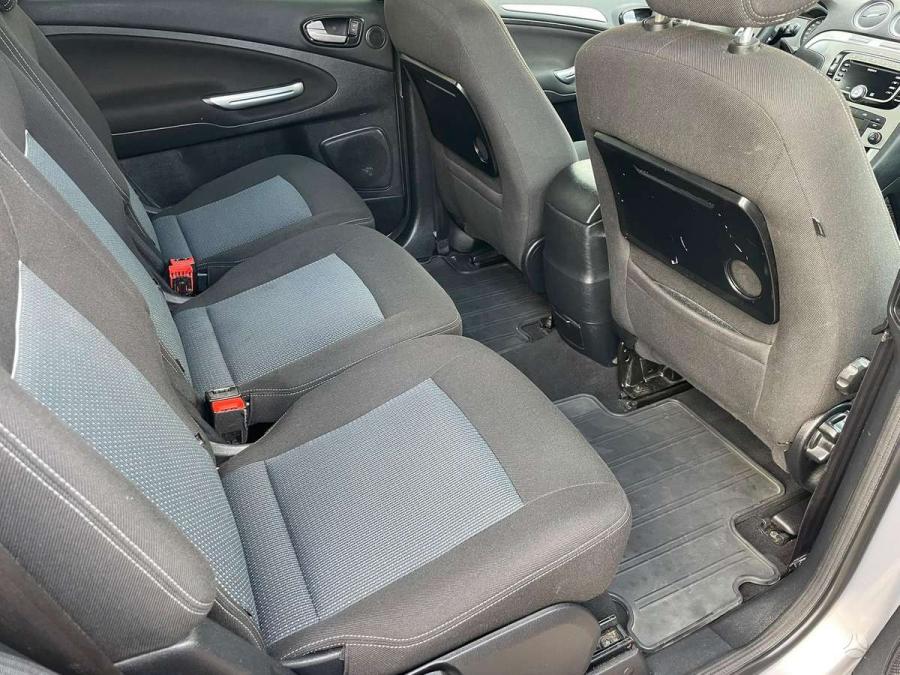 Ford Galaxy 2011 in Panevezys, with an engine capacity of 2.00 L and mileage of 263 thousand km for 4600 €, photo 16 on AUTOMOTO.COM.LV