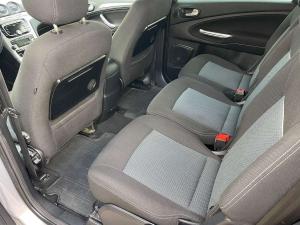 Ford Galaxy 2011 in Panevezys, with an engine capacity of 2.00 L and mileage of 263 thousand km for 4600 €, photo 17 on AUTOMOTO.COM.LV