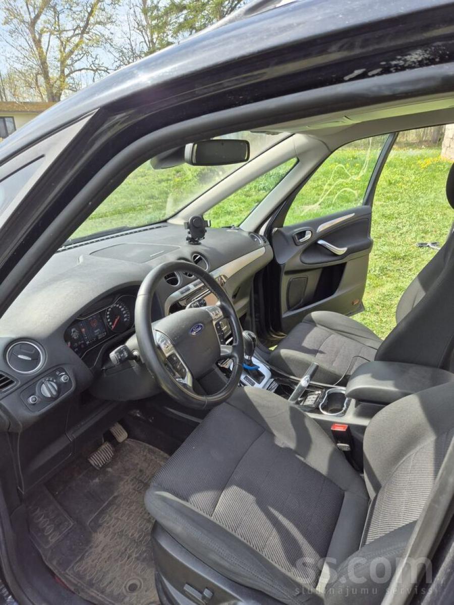 Ford Galaxy 2012 Rīga, ar dzinēja tilpumu 2.20 L un nobraukumu 333 tūkst. km par 3500 €, foto 5 vietnē AUTOMOTO.COM.LV