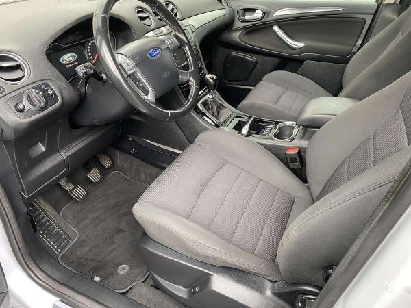 Ford Galaxy 2015 in Panevezys, with an engine capacity of 2.00 L and mileage of 263 thousand km for 5800 €, photo 6 on AUTOMOTO.COM.LV