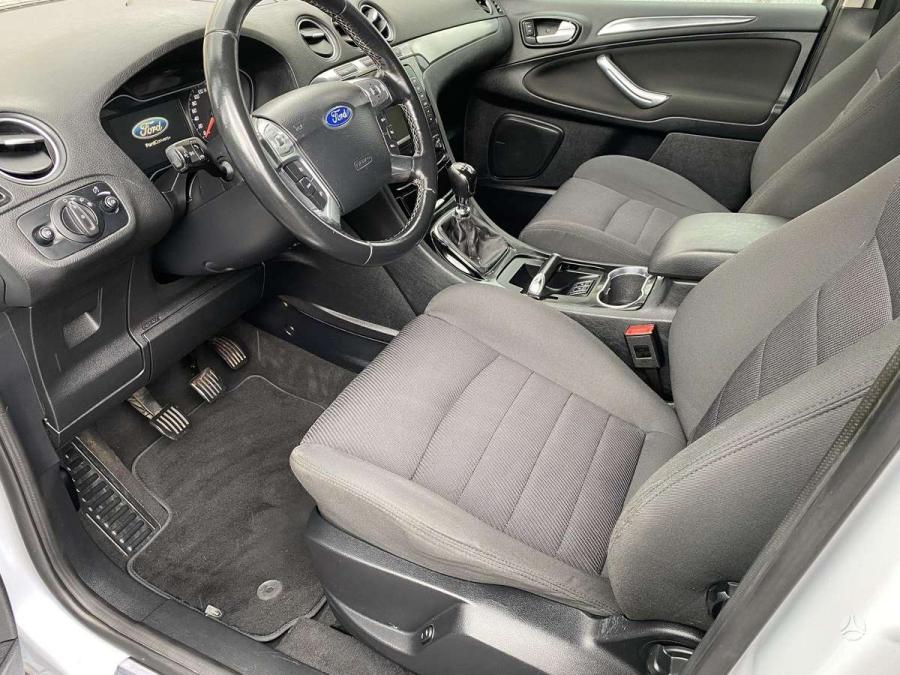 Ford Galaxy 2015 in Panevezys, with an engine capacity of 2.00 L and mileage of 263 thousand km for 5800 €, photo 7 on AUTOMOTO.COM.LV