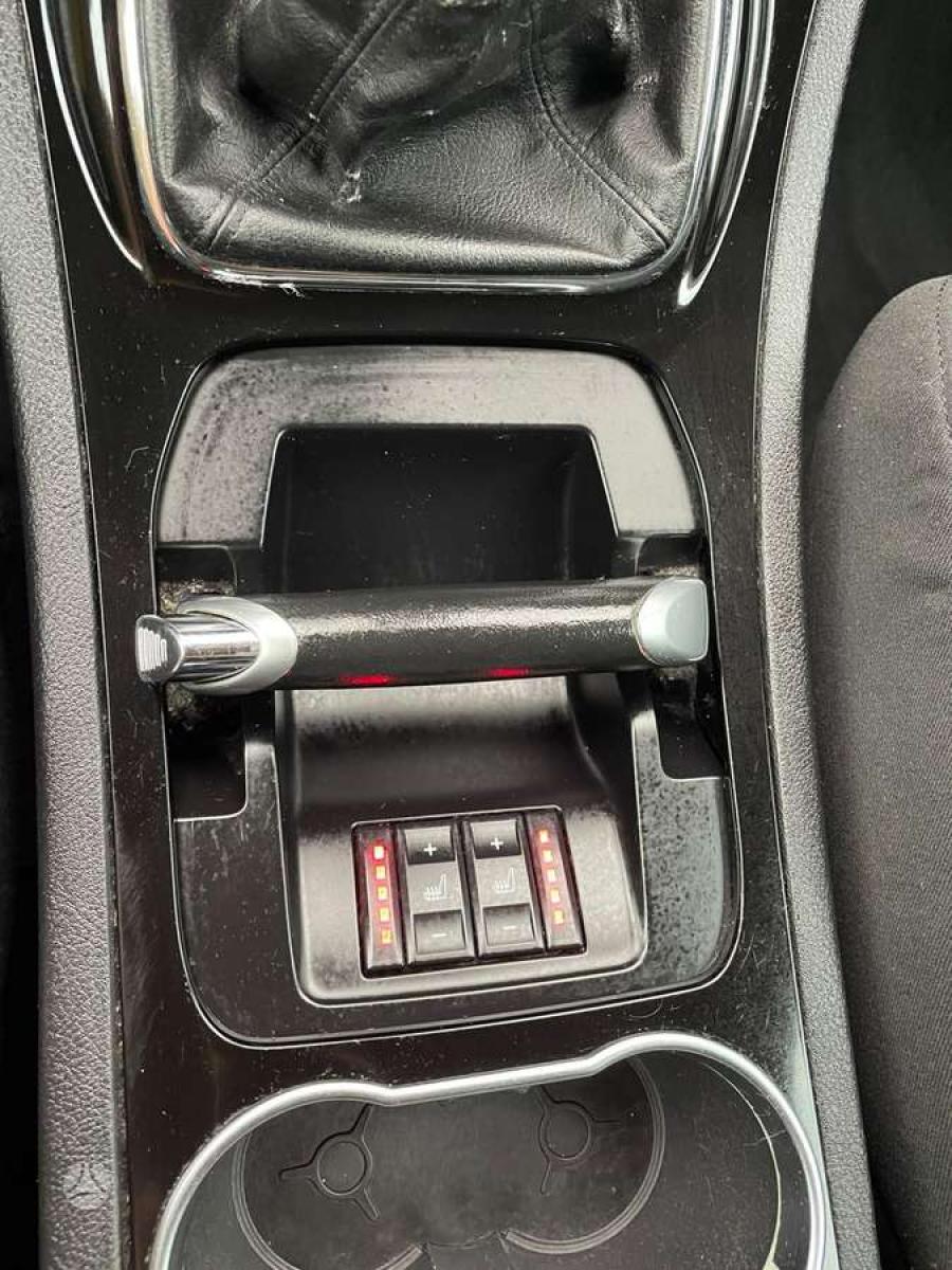 Ford Galaxy 2015 in Panevezys, with an engine capacity of 2.00 L and mileage of 263 thousand km for 5800 €, photo 15 on AUTOMOTO.COM.LV