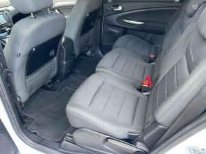 Ford Galaxy 2015 in Panevezys, with an engine capacity of 2.00 L and mileage of 263 thousand km for 5800 €, photo 17 on AUTOMOTO.COM.LV
