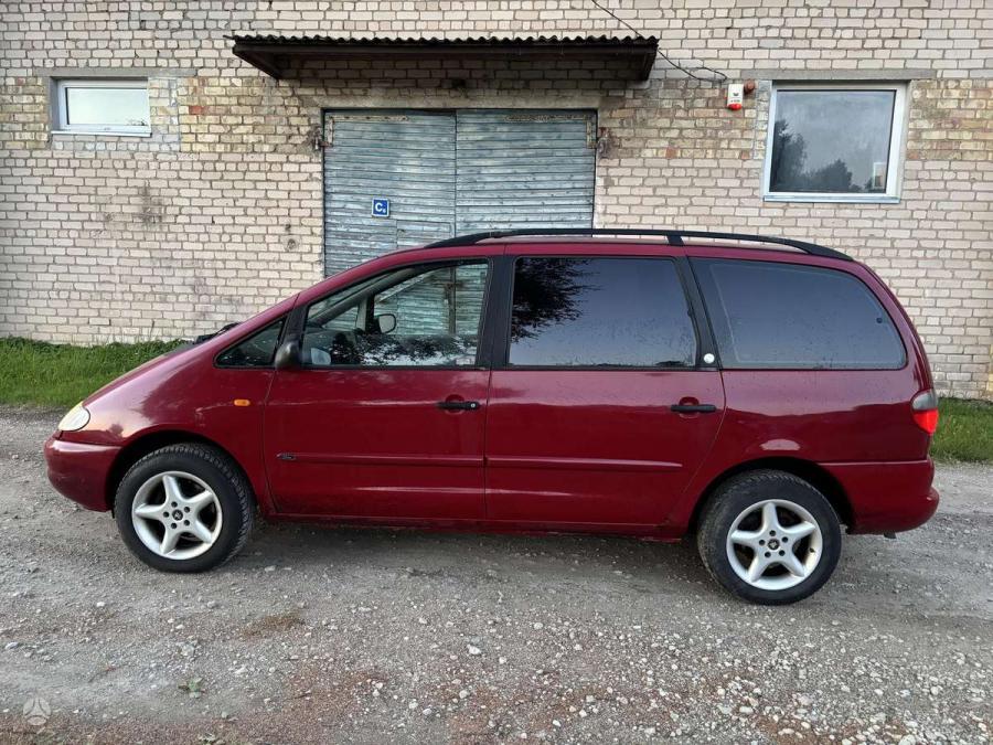 Sarkans Ford Galaxy 1996 Joniškis, ar dzinēja tilpumu 1.90 L un nobraukumu 430 tūkst. km par 850 €, foto 1 vietnē AUTOMOTO.COM.LV