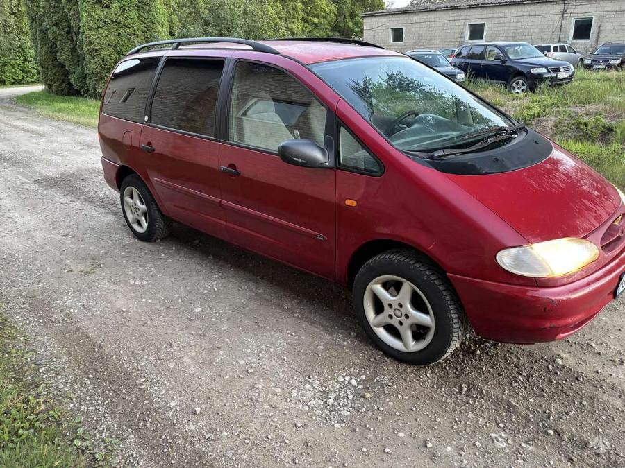 Sarkans Ford Galaxy 1996 Joniškis, ar dzinēja tilpumu 1.90 L un nobraukumu 430 tūkst. km par 850 €, foto 7 vietnē AUTOMOTO.COM.LV