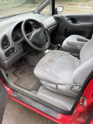 Red Ford Galaxy 1999 in Jurbarkas, with an engine capacity of 1.90 L and mileage of 281 thousand km for 1250 €, photo 9 on AUTOMOTO.COM.LV