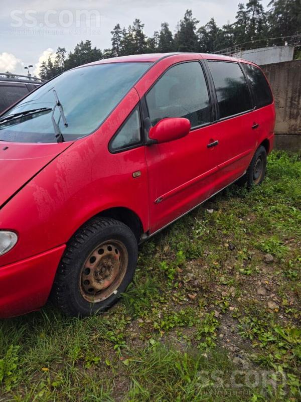 Sarkans Ford Galaxy 1999 Daugavpils, ar dzinēja tilpumu 1.90 L un nobraukumu 460 tūkst. km par 700 €, foto 6 vietnē AUTOMOTO.COM.LV