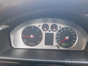 Red Ford Galaxy 2001 in Daugavpils, with an engine capacity of 1.90 L and mileage of 0 thousand km for 1350 €, photo 13 on AUTOMOTO.COM.LV