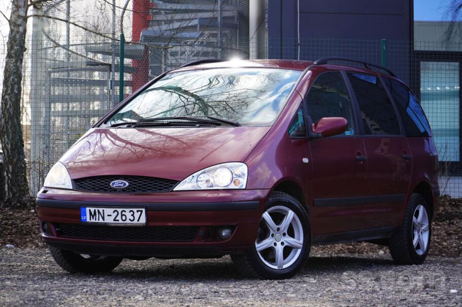 Red Ford Galaxy 2004 in Riga, with an engine capacity of 2.30 L and mileage of 283 thousand km for 1490 €, photo 1 on AUTOMOTO.COM.LV