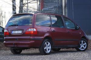 Red Ford Galaxy 2004 in Riga, with an engine capacity of 2.30 L and mileage of 283 thousand km for 1490 €, photo 7 on AUTOMOTO.COM.LV