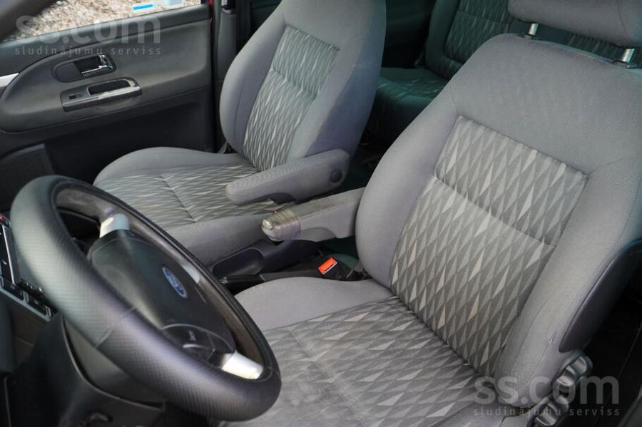 Red Ford Galaxy 2004 in Riga, with an engine capacity of 2.30 L and mileage of 283 thousand km for 1490 €, photo 14 on AUTOMOTO.COM.LV