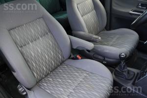 Red Ford Galaxy 2004 in Riga, with an engine capacity of 2.30 L and mileage of 283 thousand km for 1490 €, photo 15 on AUTOMOTO.COM.LV