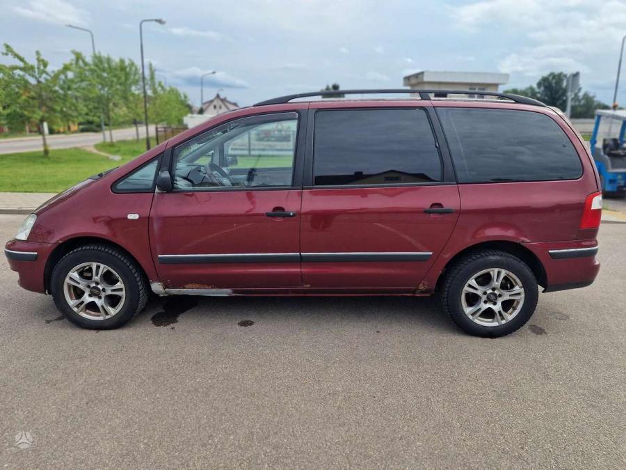 Red Ford Galaxy 2004 in Telschi, with an engine capacity of 1.90 L and mileage of 326 thousand km for 1200 €, photo 9 on AUTOMOTO.COM.LV