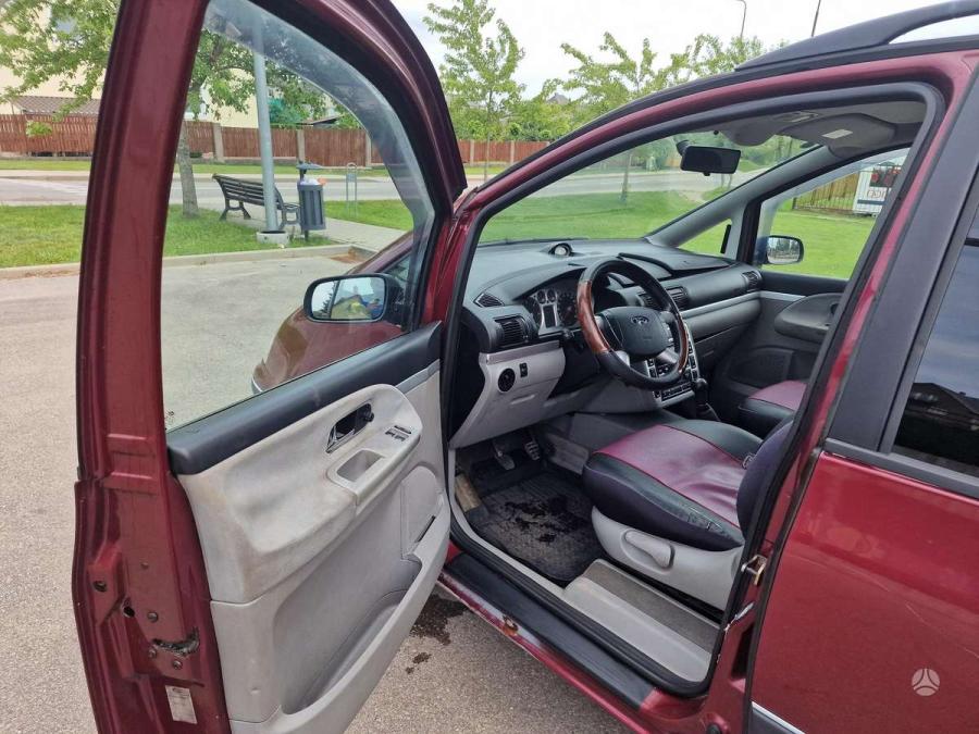 Red Ford Galaxy 2004 in Telschi, with an engine capacity of 1.90 L and mileage of 326 thousand km for 1200 €, photo 12 on AUTOMOTO.COM.LV