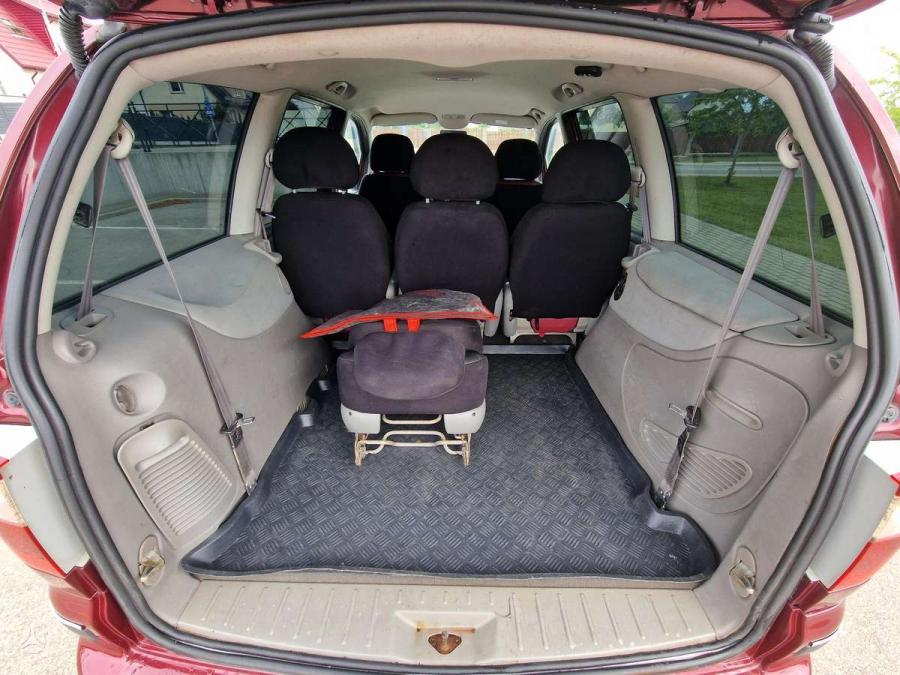 Red Ford Galaxy 2004 in Telschi, with an engine capacity of 1.90 L and mileage of 326 thousand km for 1200 €, photo 18 on AUTOMOTO.COM.LV