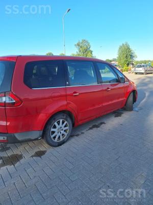 Sarkans Ford Galaxy 2006 Rīga, ar dzinēja tilpumu 2.00 L un nobraukumu 417 tūkst. km par 1650 €, foto 3 vietnē AUTOMOTO.COM.LV