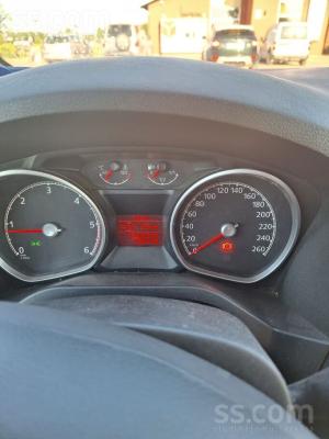 Sarkans Ford Galaxy 2006 Rīga, ar dzinēja tilpumu 2.00 L un nobraukumu 417 tūkst. km par 1650 €, foto 8 vietnē AUTOMOTO.COM.LV