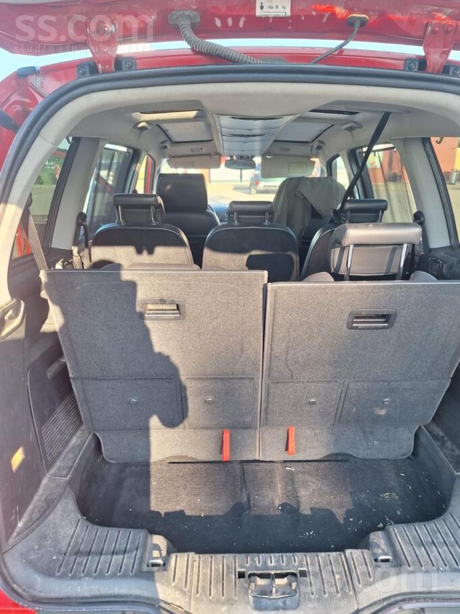 Sarkans Ford Galaxy 2006 Rīga, ar dzinēja tilpumu 2.00 L un nobraukumu 417 tūkst. km par 1650 €, foto 9 vietnē AUTOMOTO.COM.LV