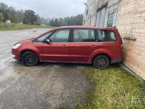 Red Ford Galaxy 2007 in Riga, with an engine capacity of 2.00 L and mileage of 336 thousand km for 550 €, photo 5 on AUTOMOTO.COM.LV