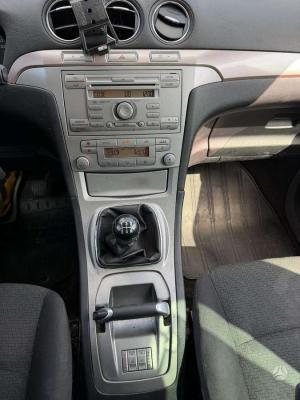 Sarkans Ford Galaxy 2008 Kauņa, ar dzinēja tilpumu 2.00 L un nobraukumu 245 tūkst. km par 2100 €, foto 13 vietnē AUTOMOTO.COM.LV