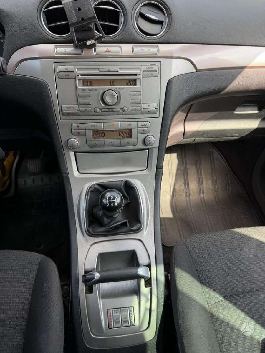 Sarkans Ford Galaxy 2008 Kauņa, ar dzinēja tilpumu 2.00 L un nobraukumu 245 tūkst. km par 2100 €, foto 13 vietnē AUTOMOTO.COM.LV