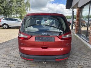 Red Ford Galaxy 2009 in Talsi, with an engine capacity of 2.00 L and mileage of 0 thousand km for 2770 €, photo 4 on AUTOMOTO.COM.LV